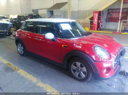 VIN: WMWXU1C50G2D10535 | MINI COOPER 2016 historia del auto - Stat.vin