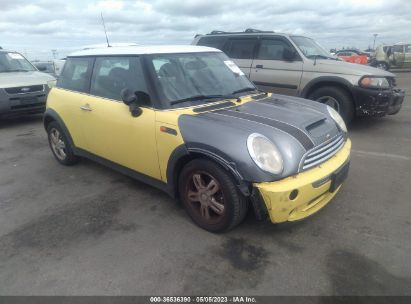 VIN: WMWRC335X6PJ75805 | MINI COOPER HARDTOP 2006 historia del auto ...