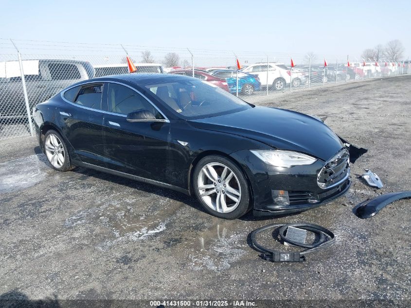 2015 TESLA MODEL S HATCHBACK | 5YJSA1E24FF118777
