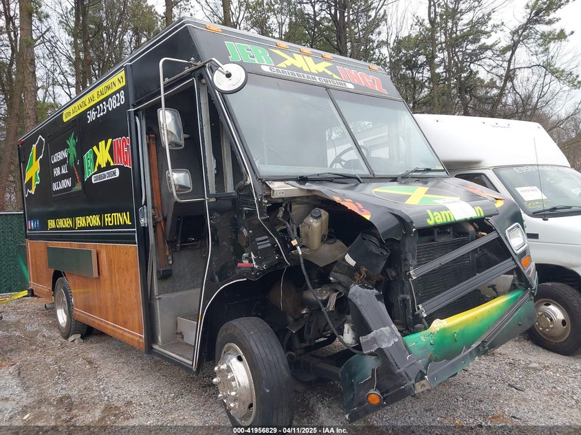 2001 OTHER FREIGHTLINER CHASSIS M LINE WALK-IN VAN VAN | 4UZAANBW11CH52787
