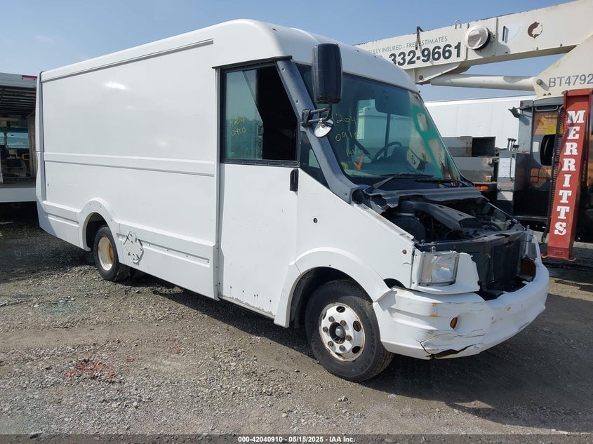 2014 ISUZU ISUZU COMMERCIAL VAN | VAN