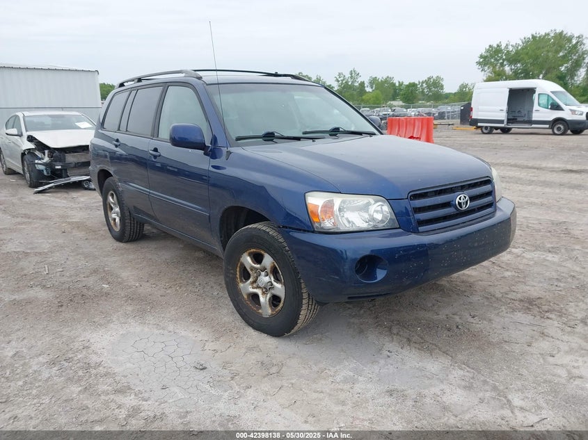 2004 TOYOTA HIGHLANDER