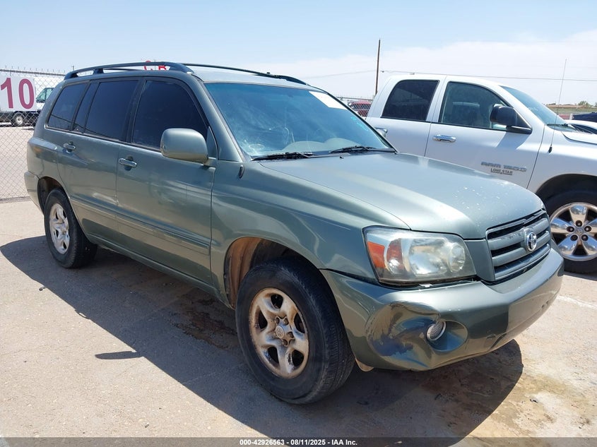 2004 TOYOTA HIGHLANDER