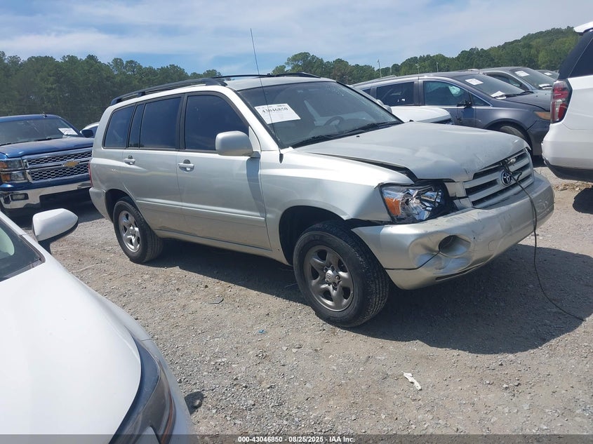 2004 TOYOTA HIGHLANDER