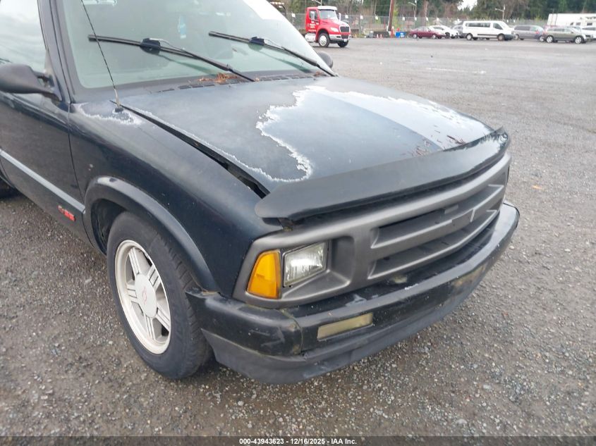 1997 Chevrolet S-10 Ls Fleetside 1GCCS14W1V8120670 from the USA